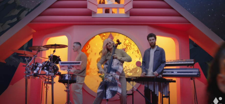 Clean Bandit Lead Singer Name